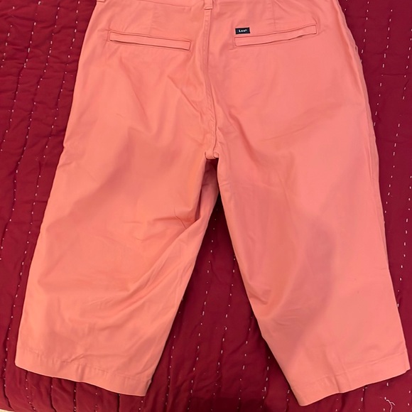 Lee | Shorts | Salmon Colored Lee Capris Size 2 | Poshmark